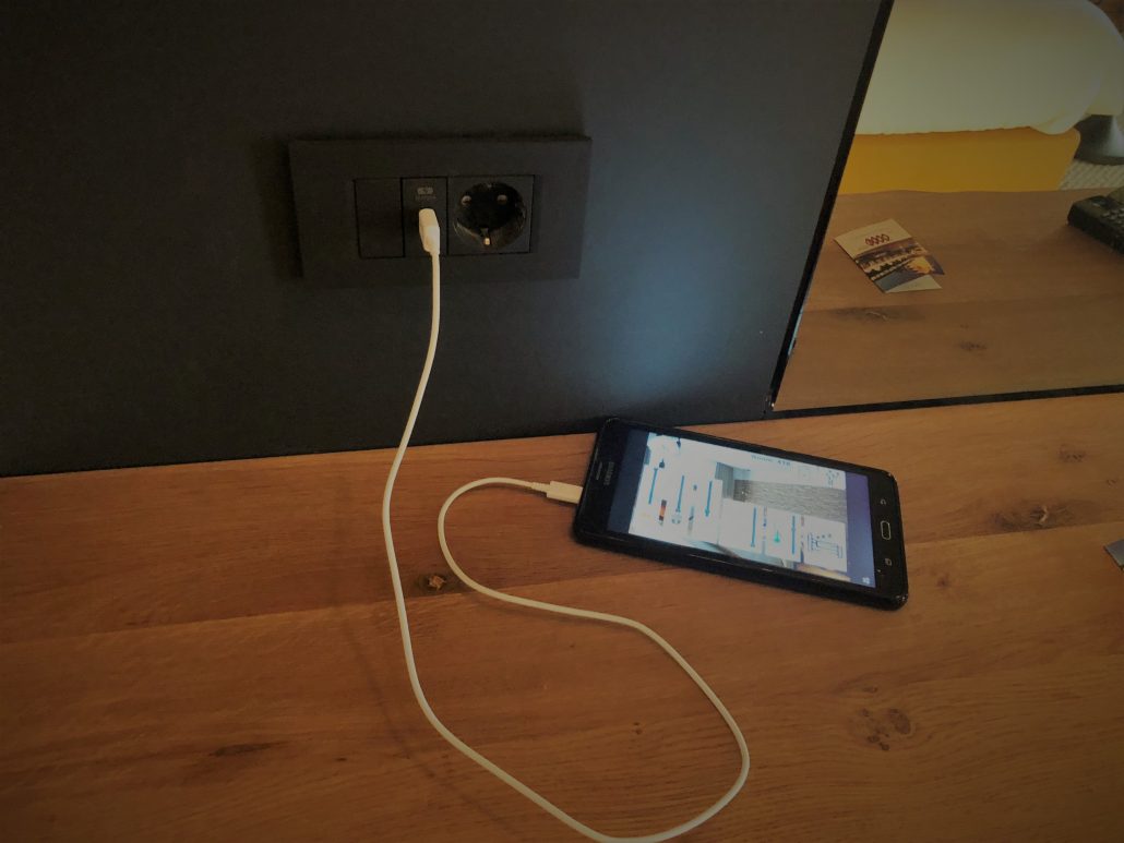 USB polnilnik TEM EM66 - TEM Čatež d. o. o.